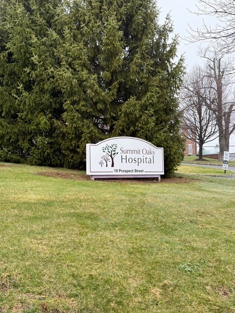 Assisting Summit Oaks Hospital With a Custom Monument Sign Rebranding ...