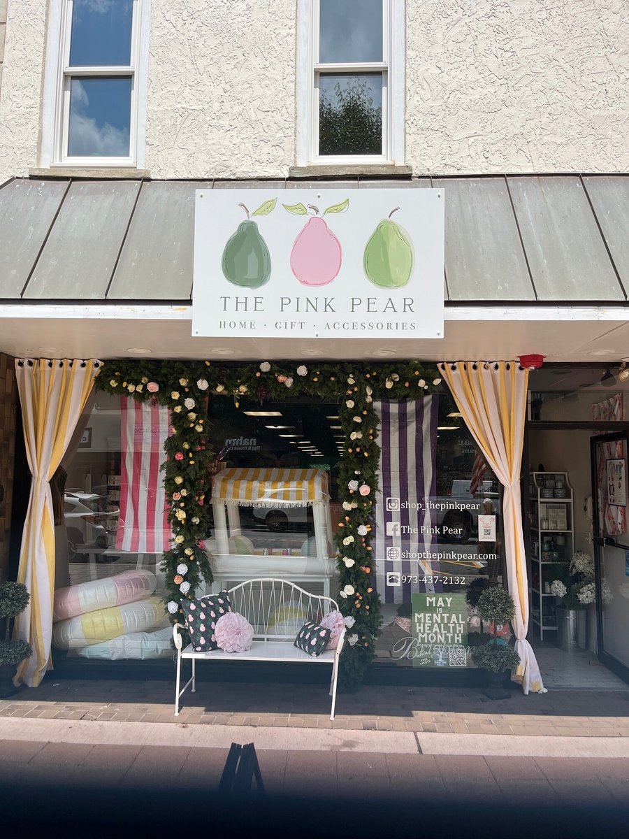 Rebranding in Madison, NJ? See How The Sign Center Assisted The Pink Pear!